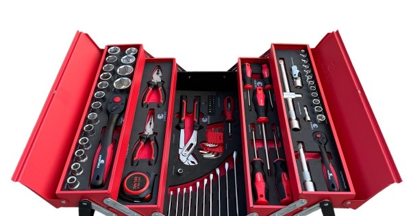 Комплект инструменти в метален куфар 86 части EVERFORCE